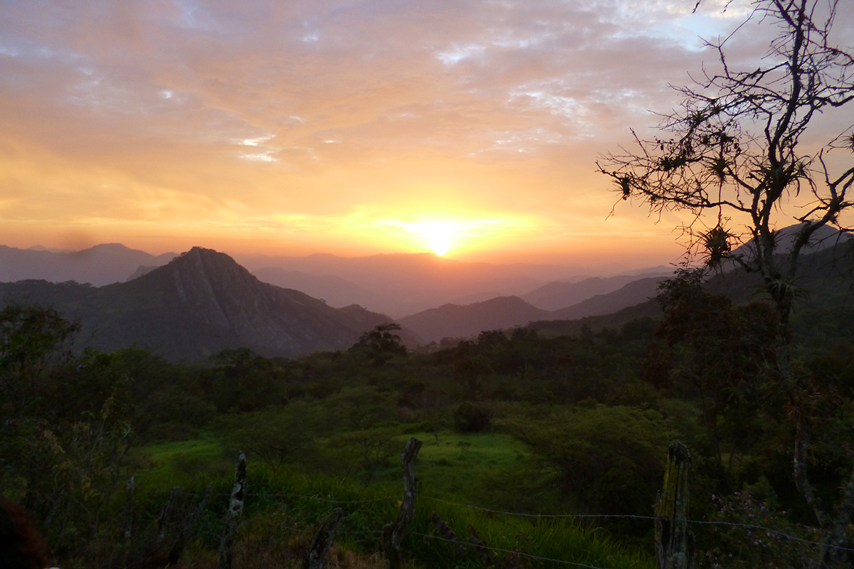 Aprendo HACIENDO, aprendo en COMUNIDAD - CampUCSS