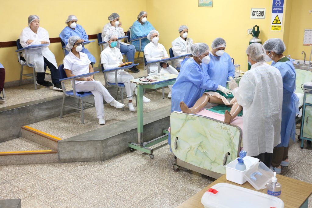 CRÓNICA GRÁFICA: UN DÍA EN TEZZA. - CampUCSS