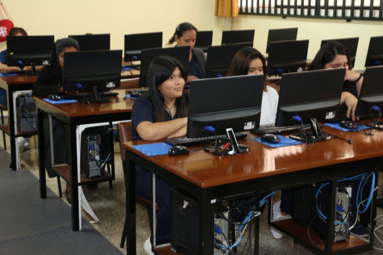 CRÓNICA GRÁFICA: UN DÍA EN TEZZA. - CampUCSS